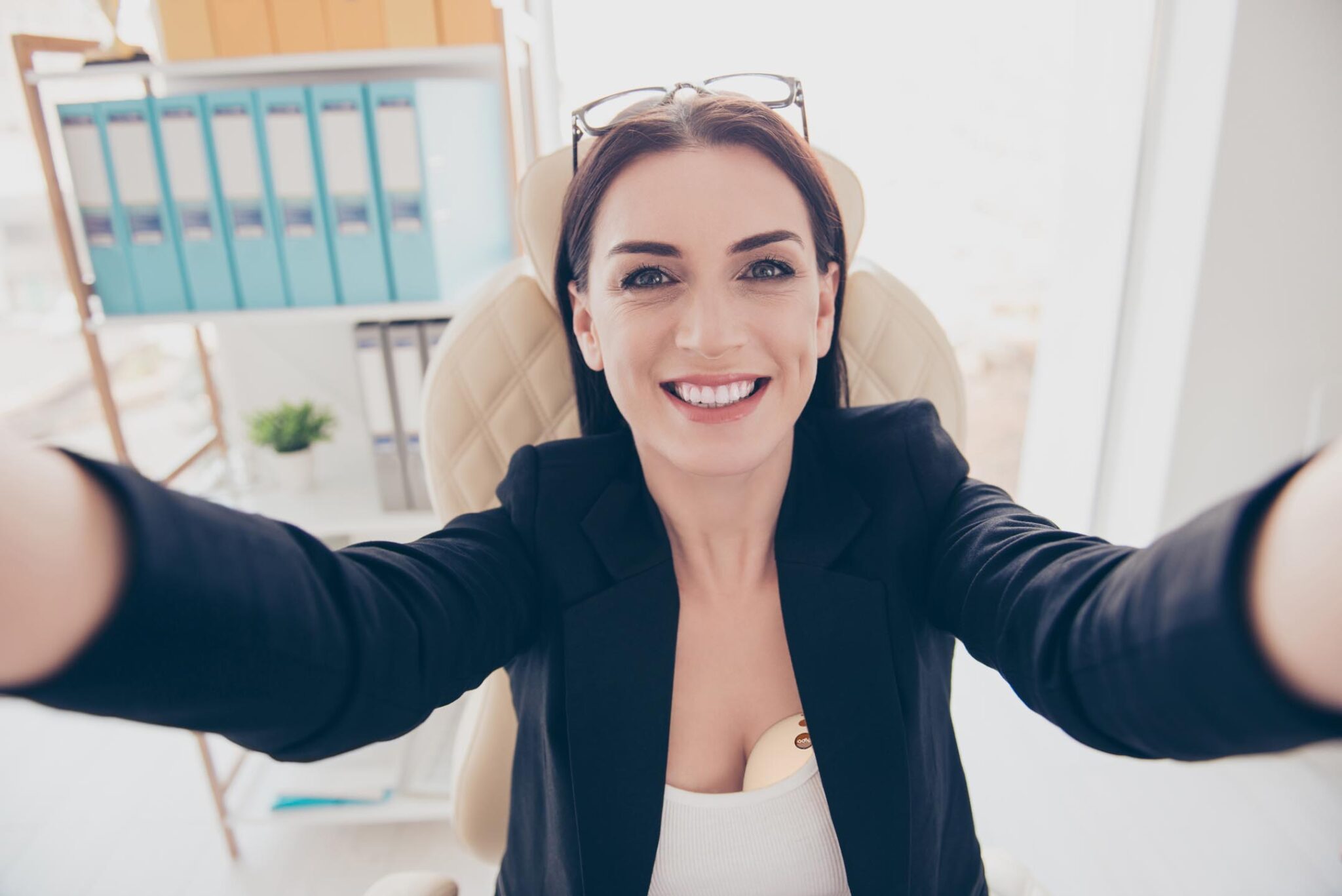 Adlo® Wearable Φορητό Θήλαστρο - Ηλεκτρονικό Κατάστημα Adlo